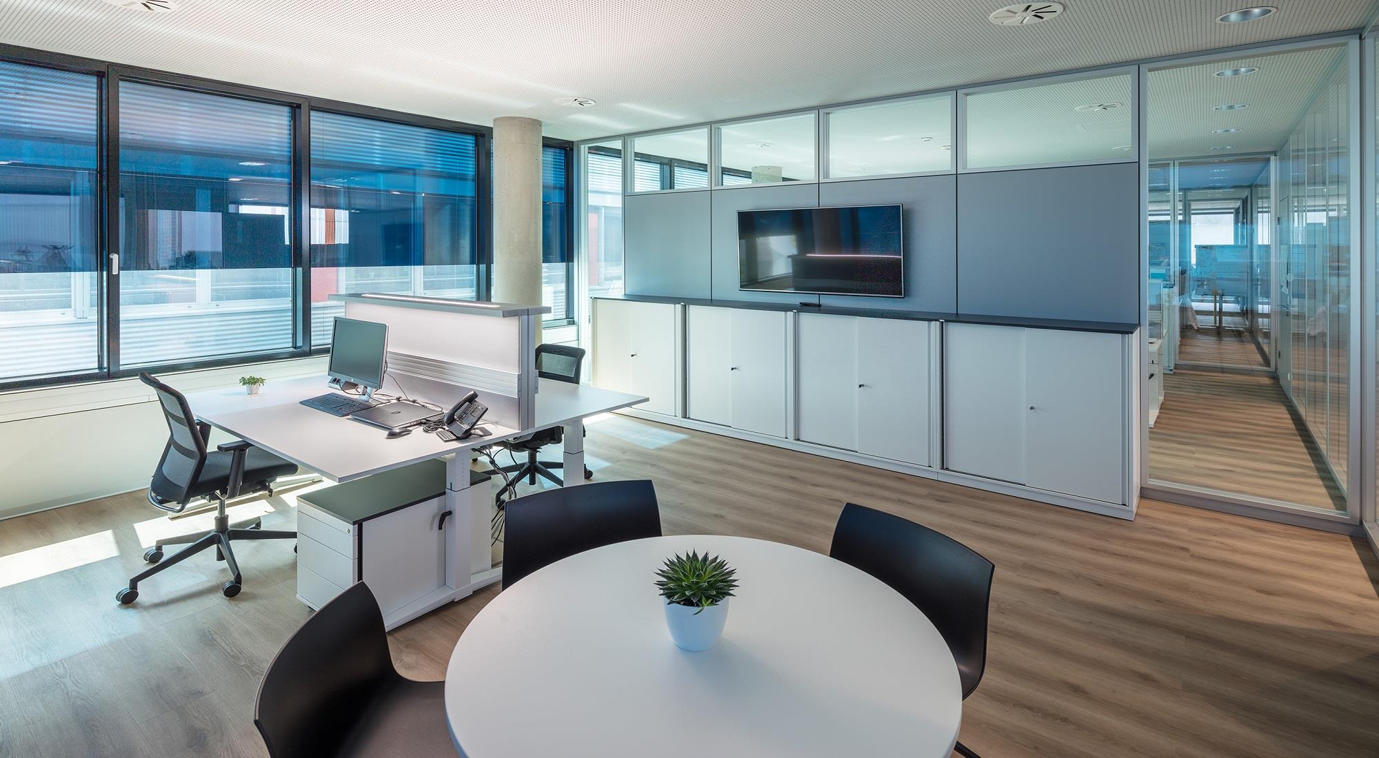 Bürogebäude Tiger Lacke